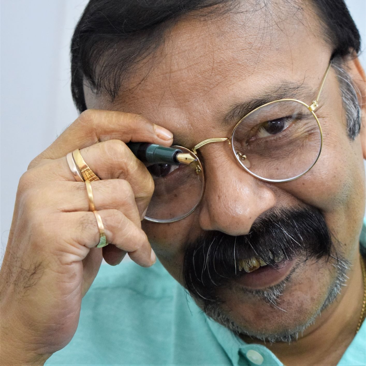 The Six stages of Fountain Pen Addiction - INKED HAPPINESS