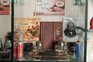 J’s La Quill Museum of Handwriting, Lettering, Calligraphy & Writing ...